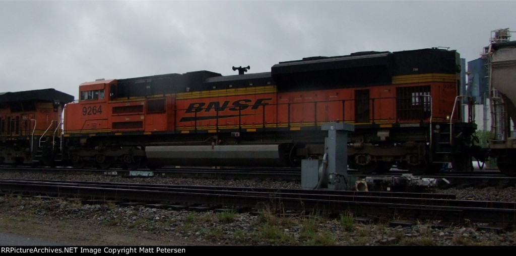 BNSF 9264